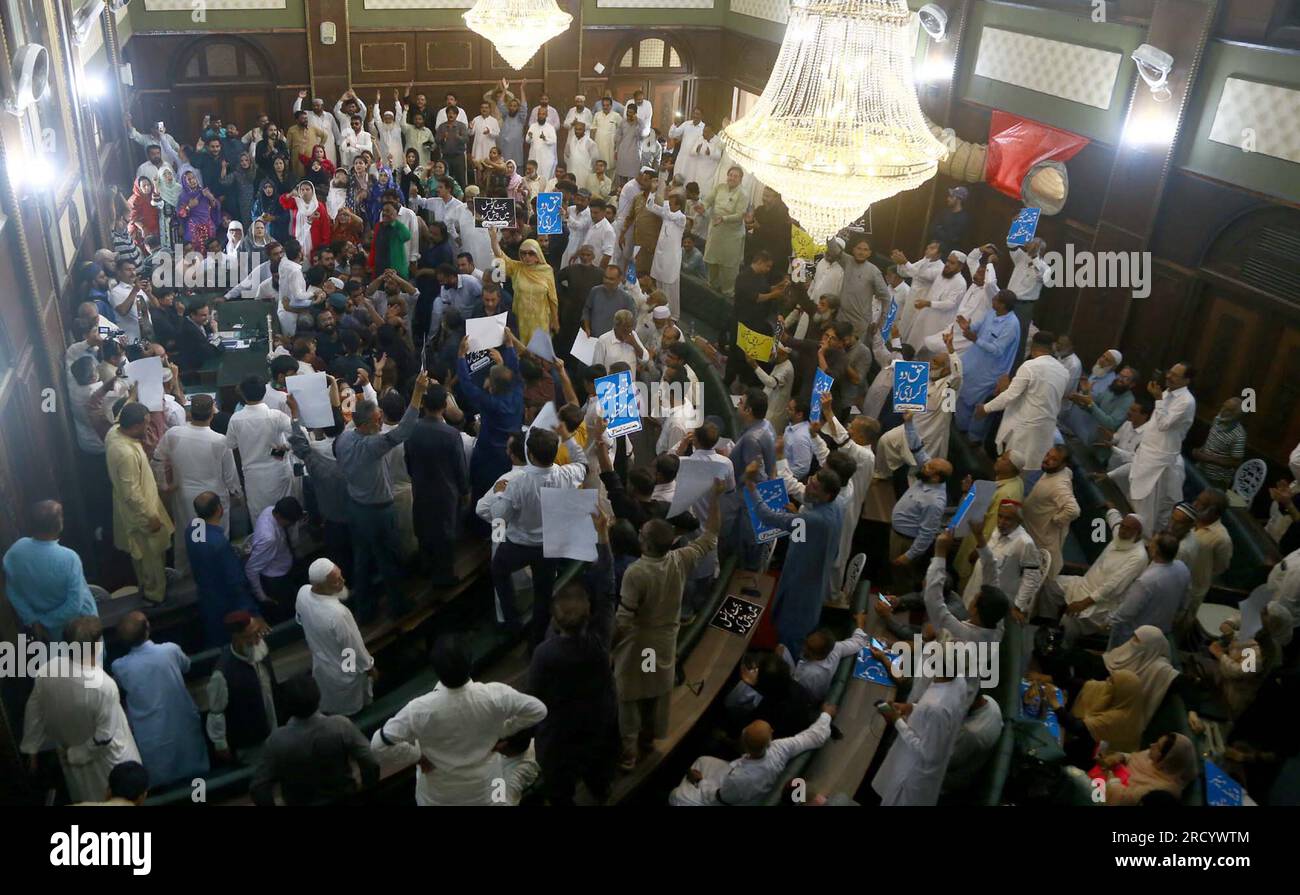 Mayor meeting hall hi-res stock photography and images - Alamy