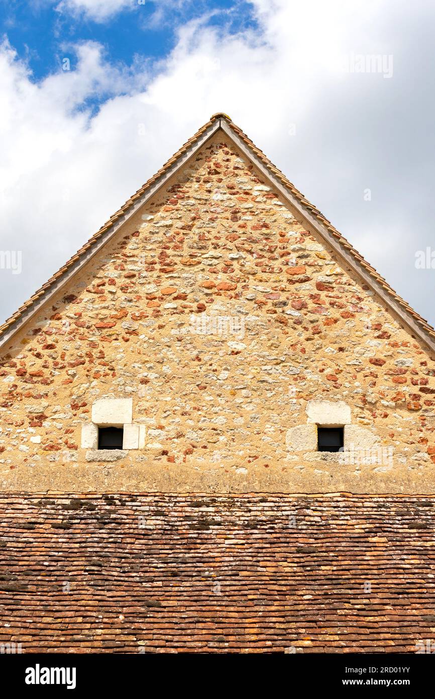 Gable end house hi-res stock photography and images - Alamy