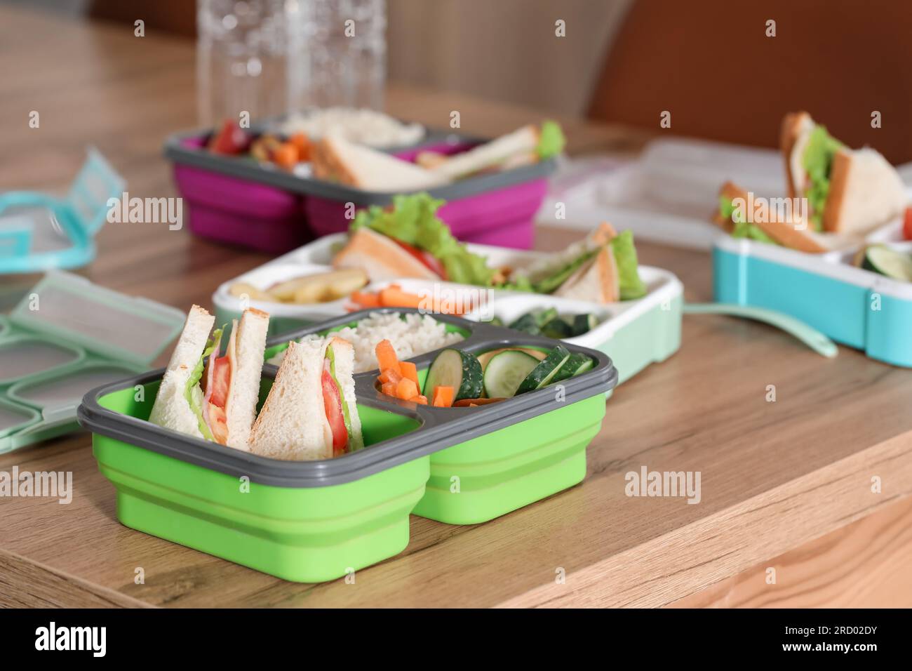 School child carry lunchbox hi-res stock photography and images - Alamy