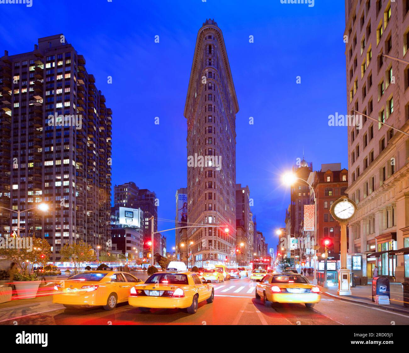 Flatiron building manhattan hi-res stock photography and images - Alamy