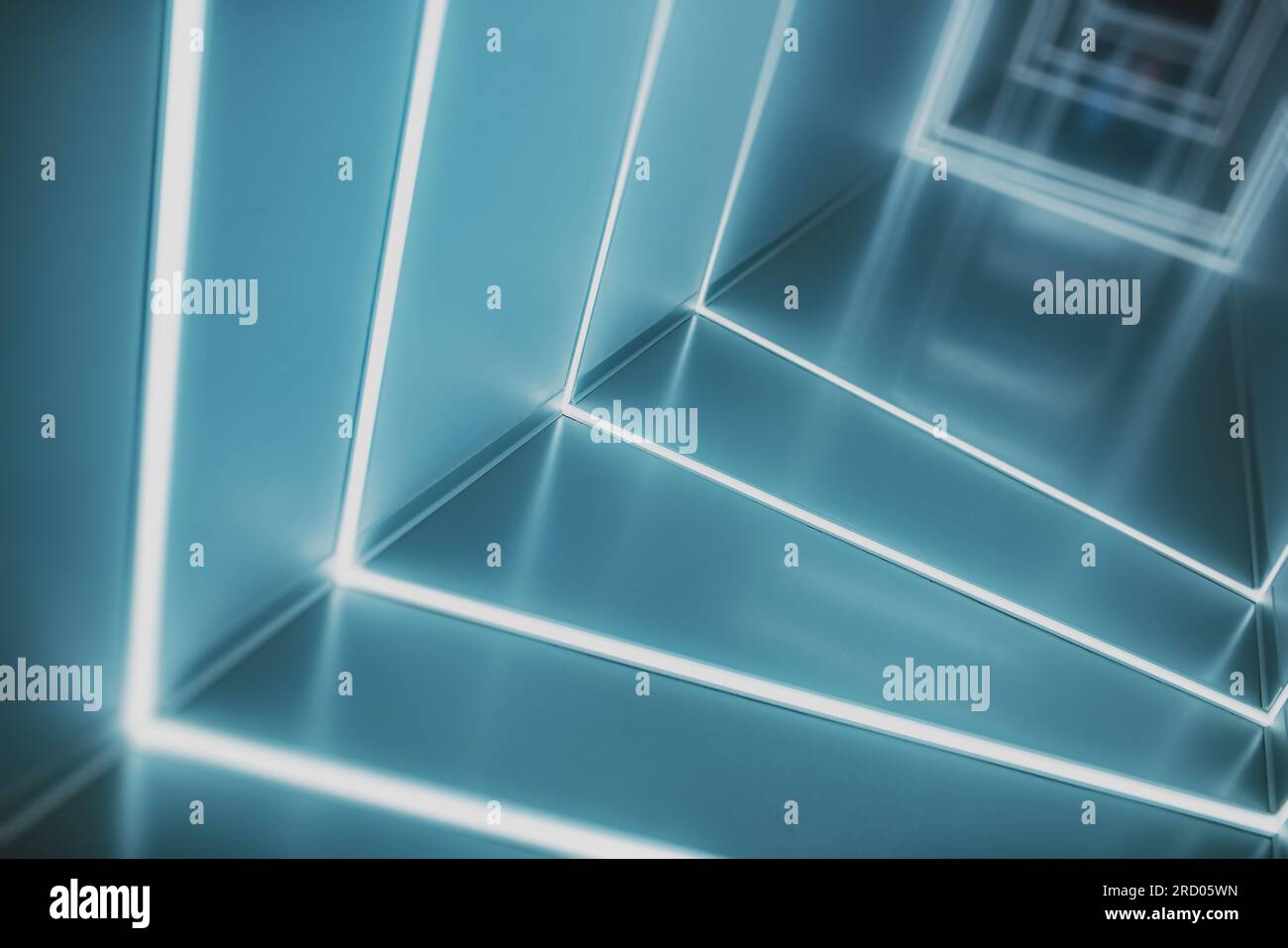 Wall lights hi-res stock photography and images - Alamy