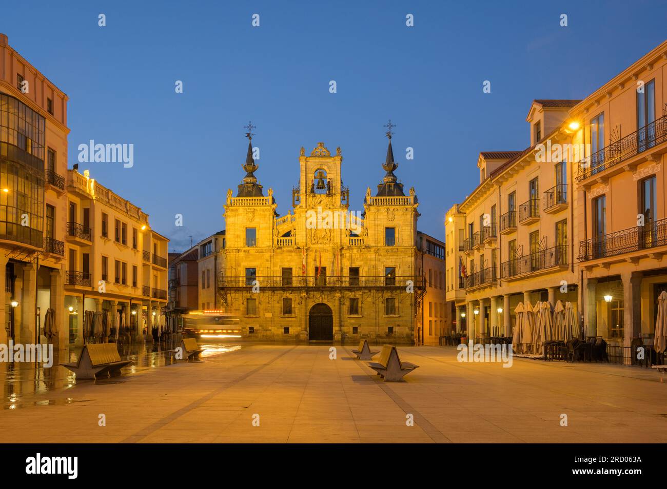 A Step Back in Time: Exploring Astorga's Historic City Hall on Plaza ...