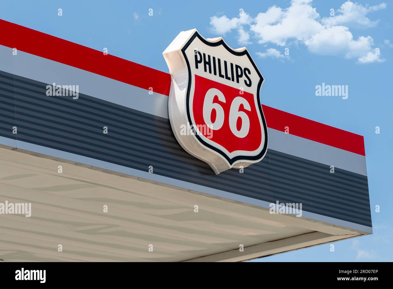 VERMILLION, SD, USA - JUNE 22, 2023:Phillips 66 filling station ...
