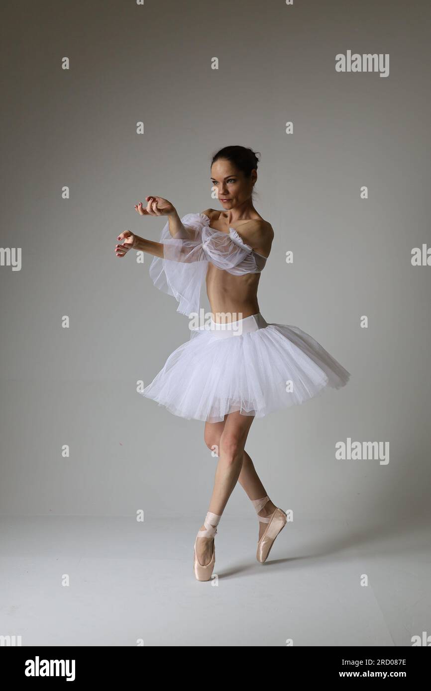 Photoshoot of a ballerina posing in a studio Stock Photo - Alamy
