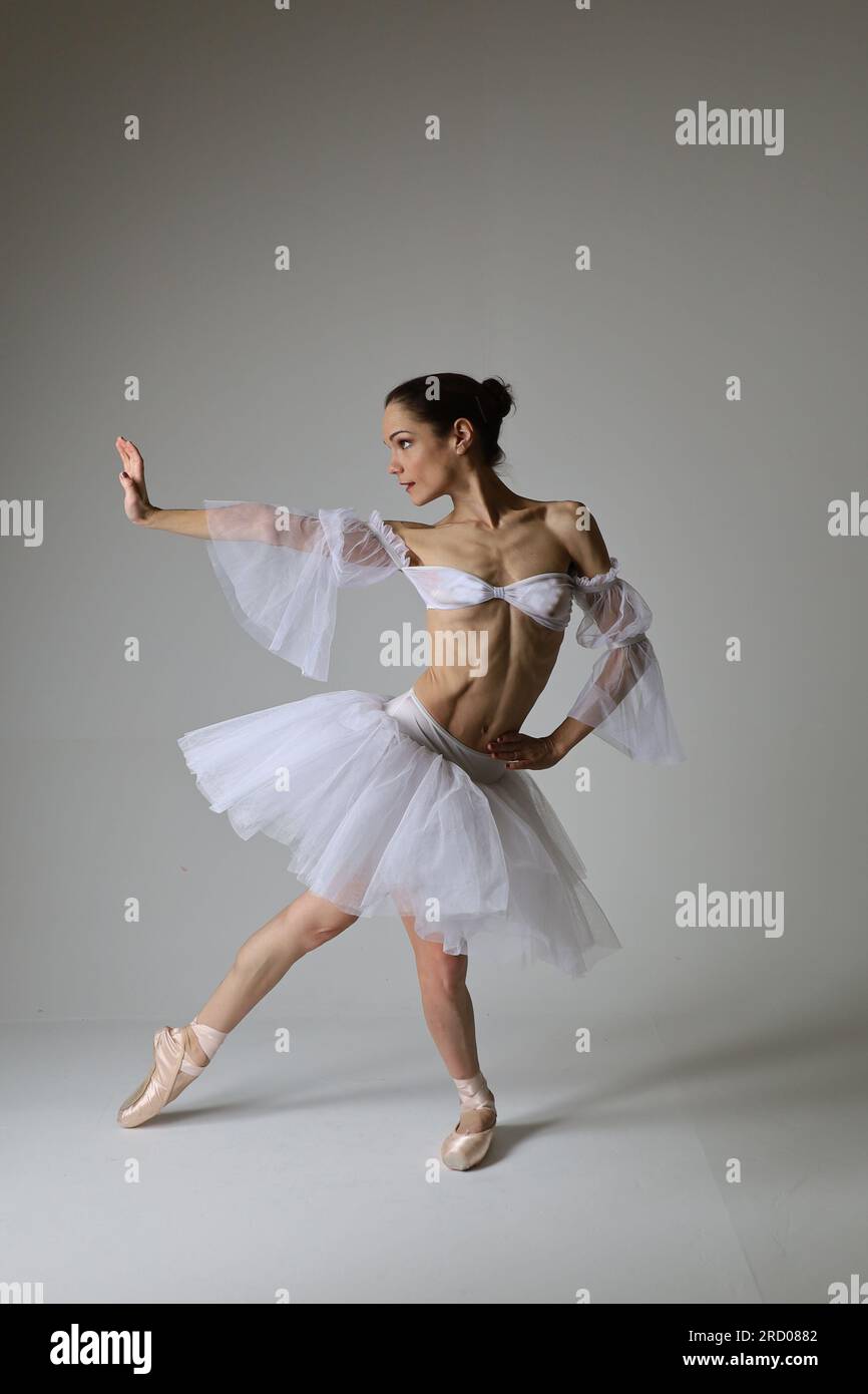 Photoshoot of a ballerina posing in a studio Stock Photo - Alamy