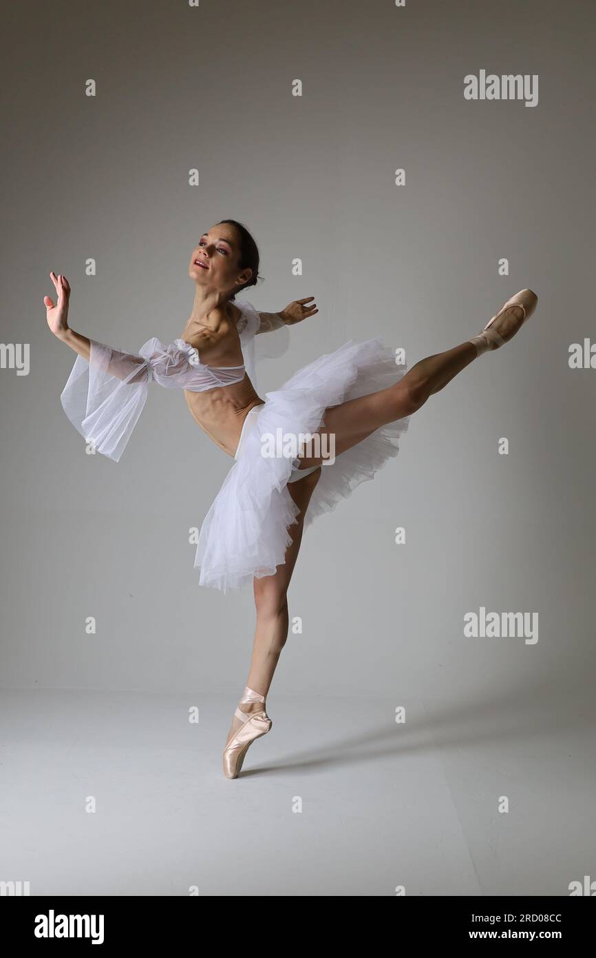 Photoshoot of a ballerina posing in a studio Stock Photo - Alamy