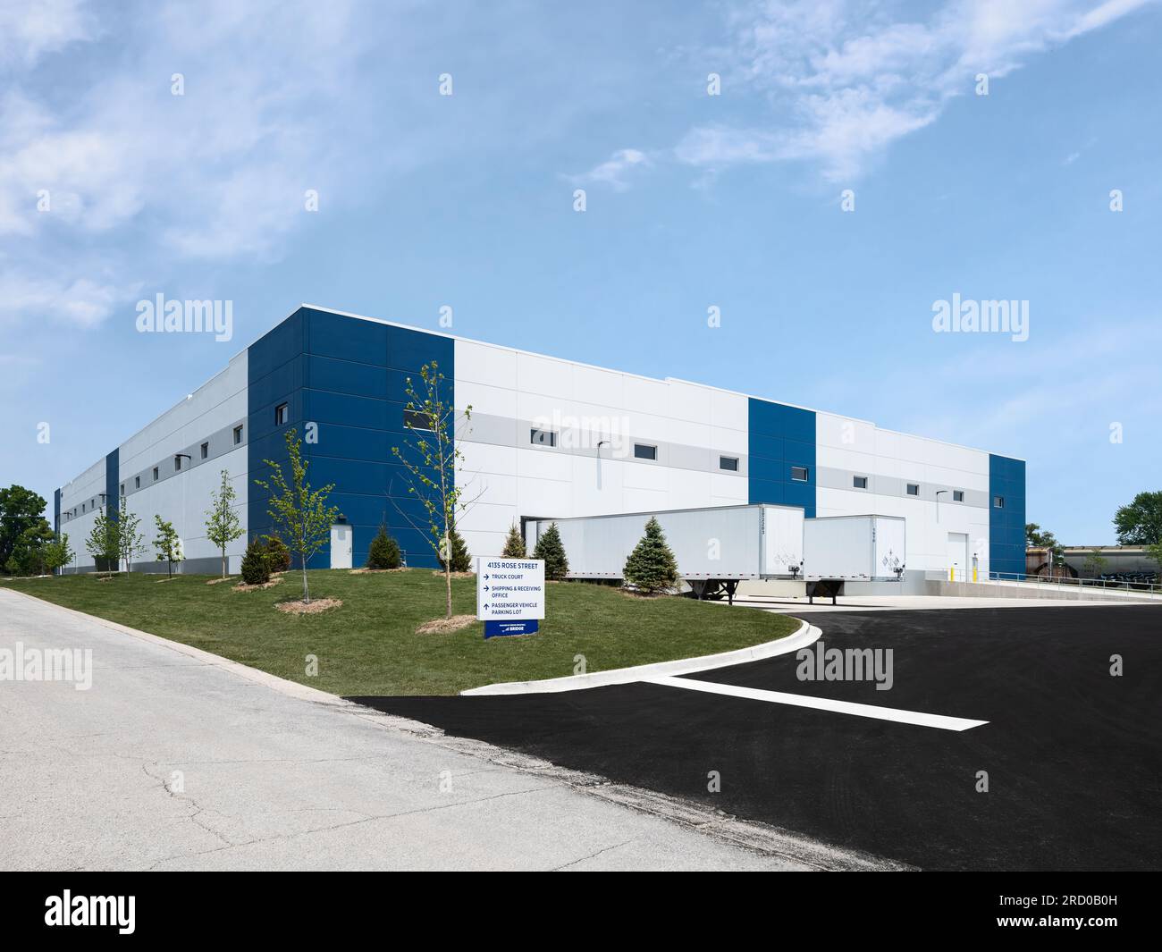 Newly constructed warehouse building Stock Photo - Alamy