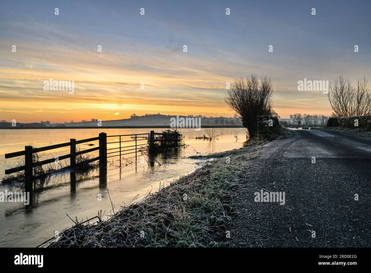 Winter Sunrise over Flooded and Frozen Somerset Levels near Highbridge ...