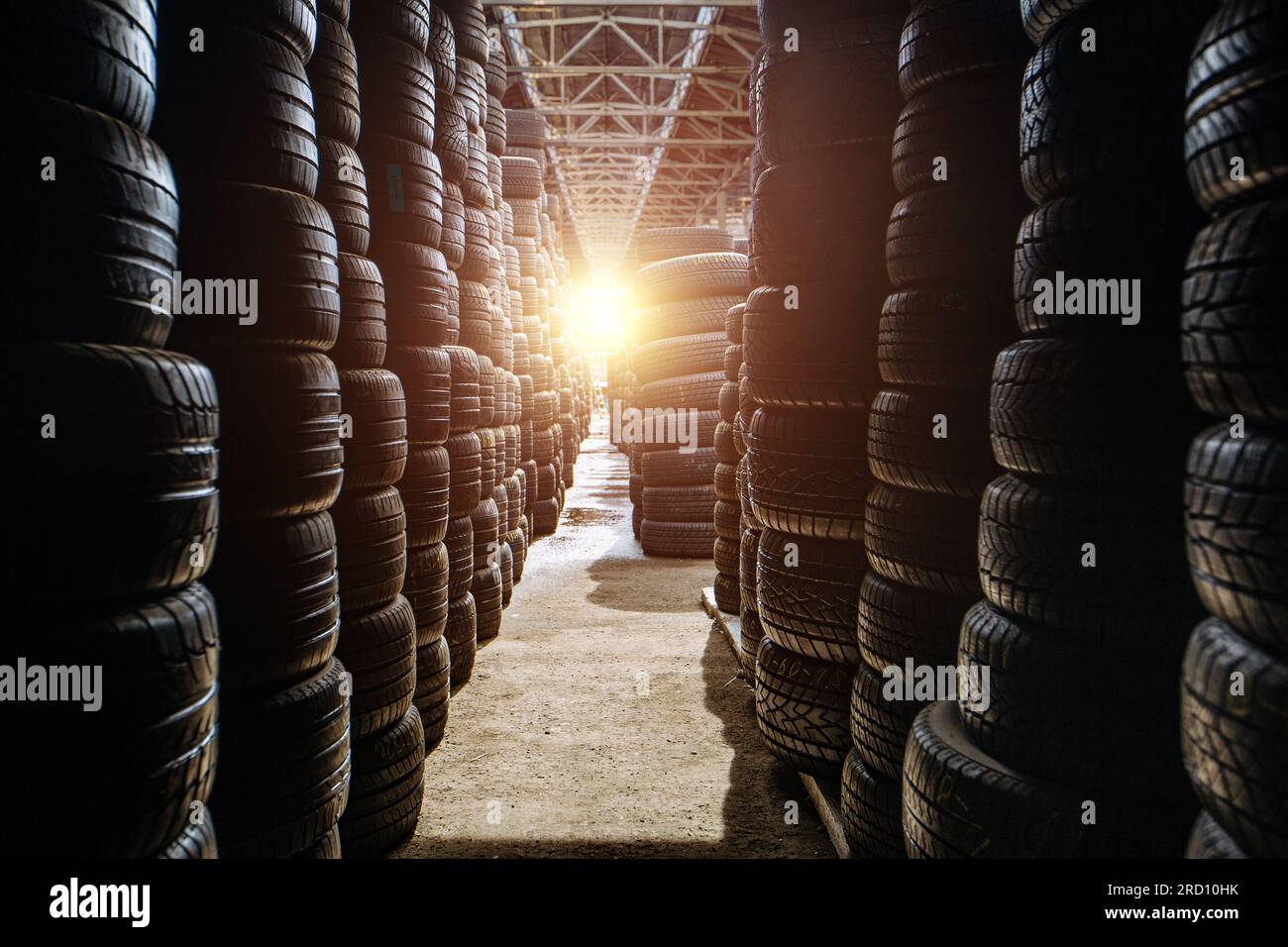 Stack tires warehouse hi-res stock photography and images - Alamy