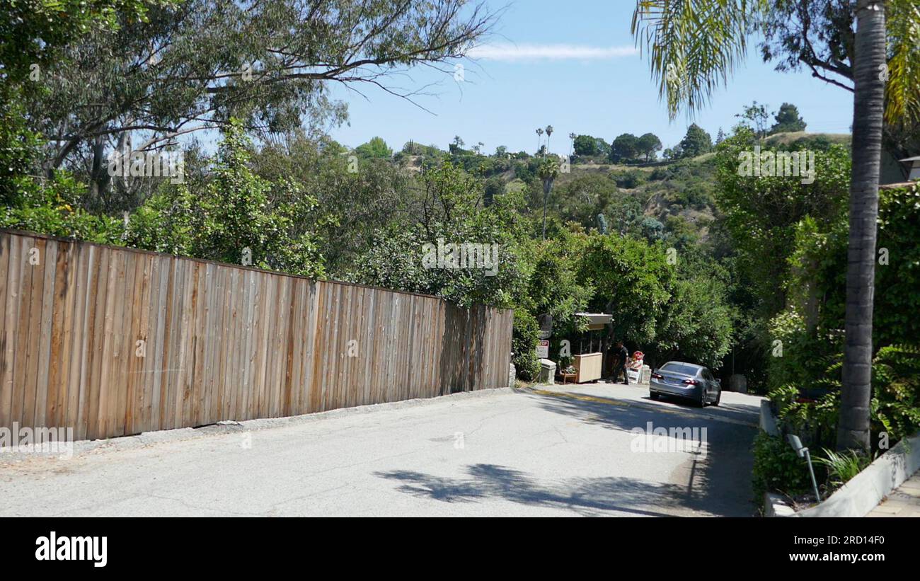 Beverly Hills, California, USA 16th July 2023 Security Guard Entrance ...