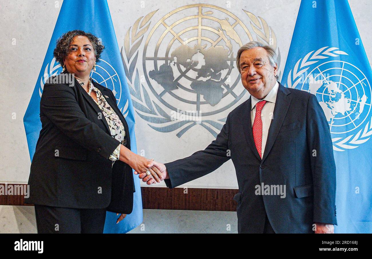 Tania romualdo hi-res stock photography and images - Alamy