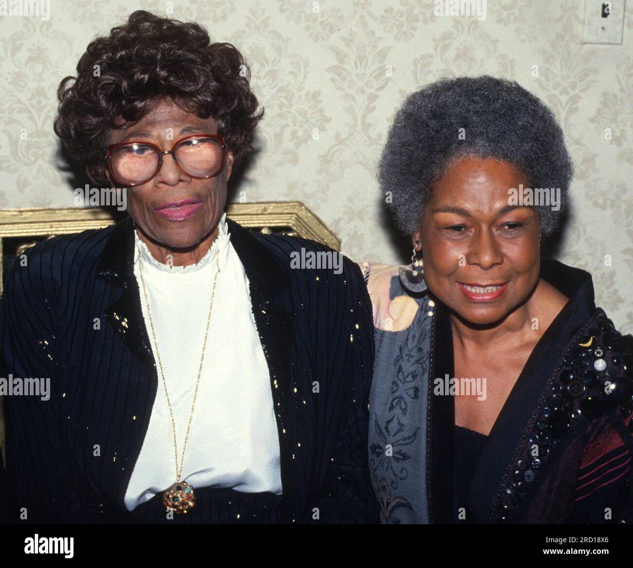 John Robinson Actor Girlfriend