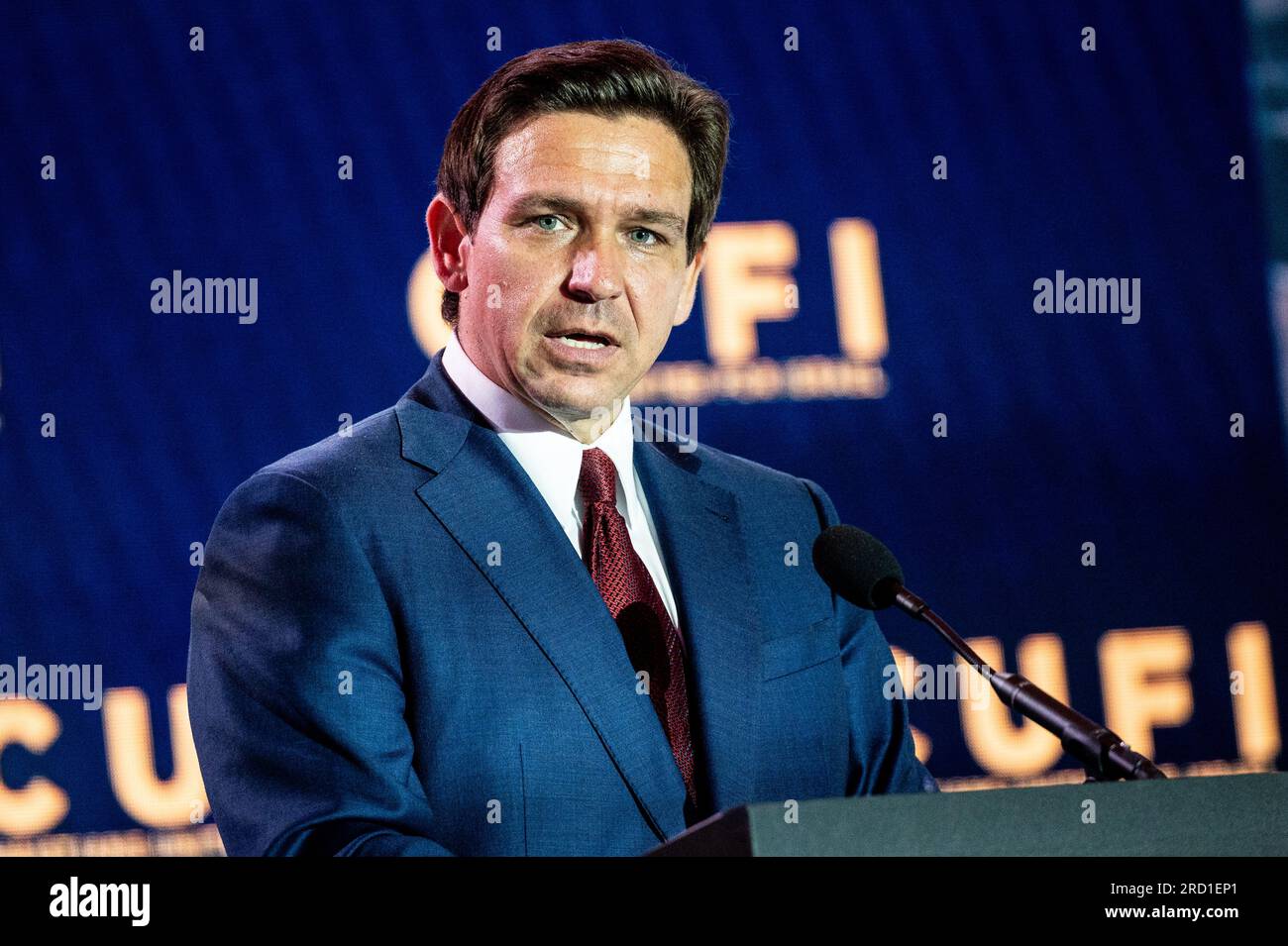 Crystal gateway marriott hi-res stock photography and images - Alamy