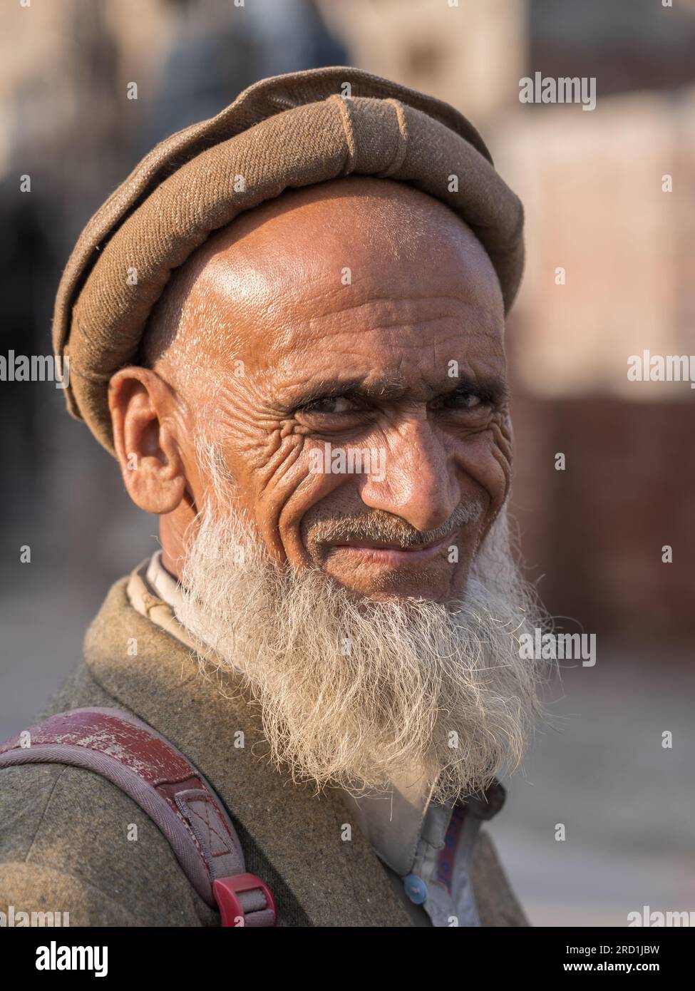 Pakistani man portrait hi-res stock photography and images - Alamy