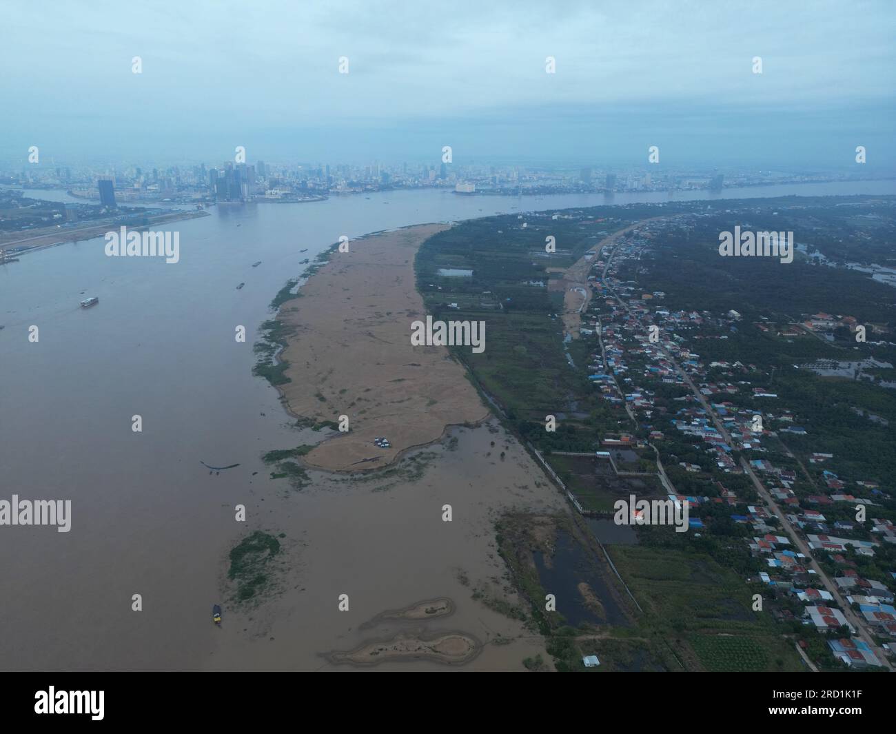 Mekong river & Phnom Penh Stock Photo - Alamy