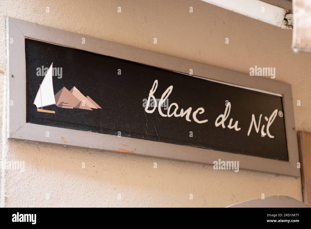 Bordeaux , France - 06 27 2023 : blanc du nil facade sign logo brand ...