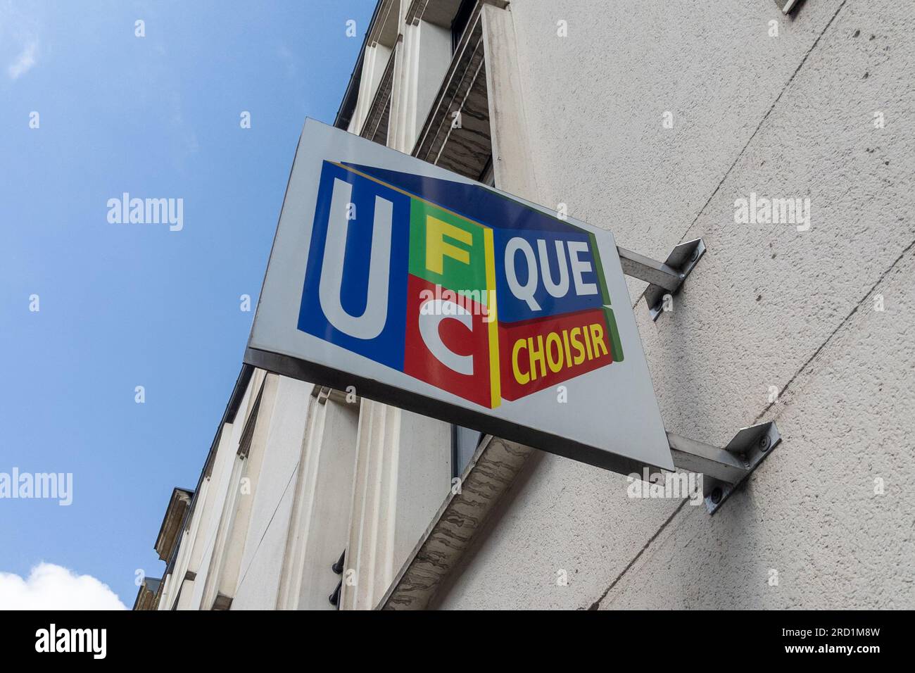 Que logo hi-res stock photography and images - Alamy