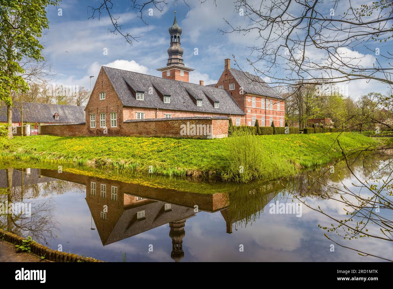 Castle in northern germany hi-res stock photography and images - Alamy