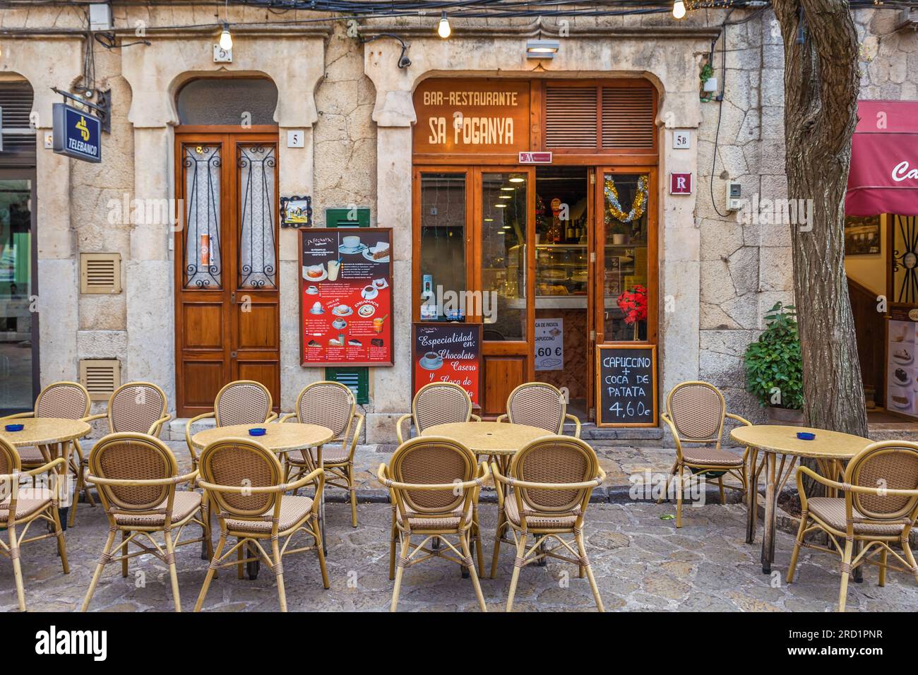 Valldemossa cafe hi-res stock photography and images - Alamy