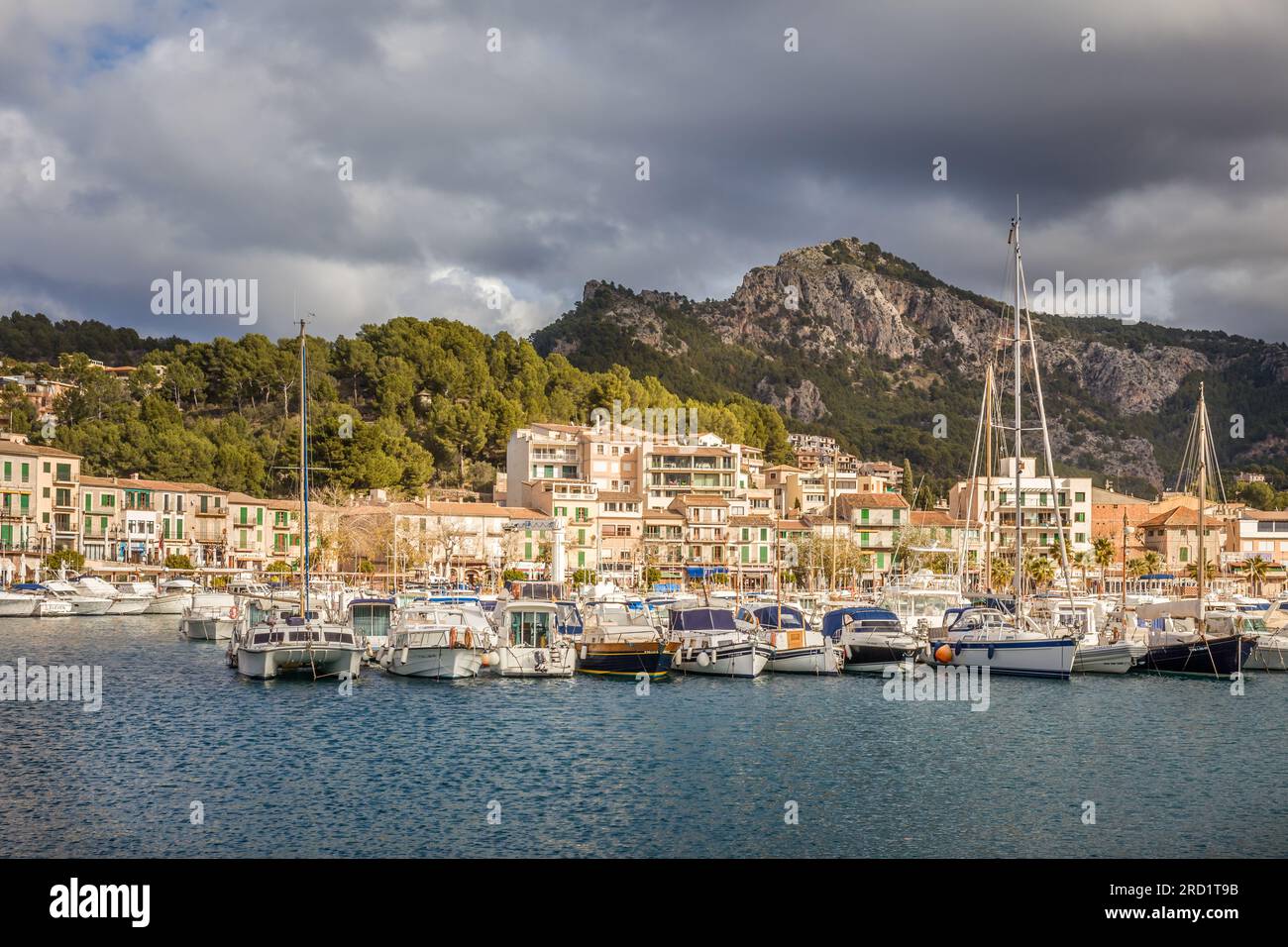 Harbour mallorca majorca hi-res stock photography and images - Alamy