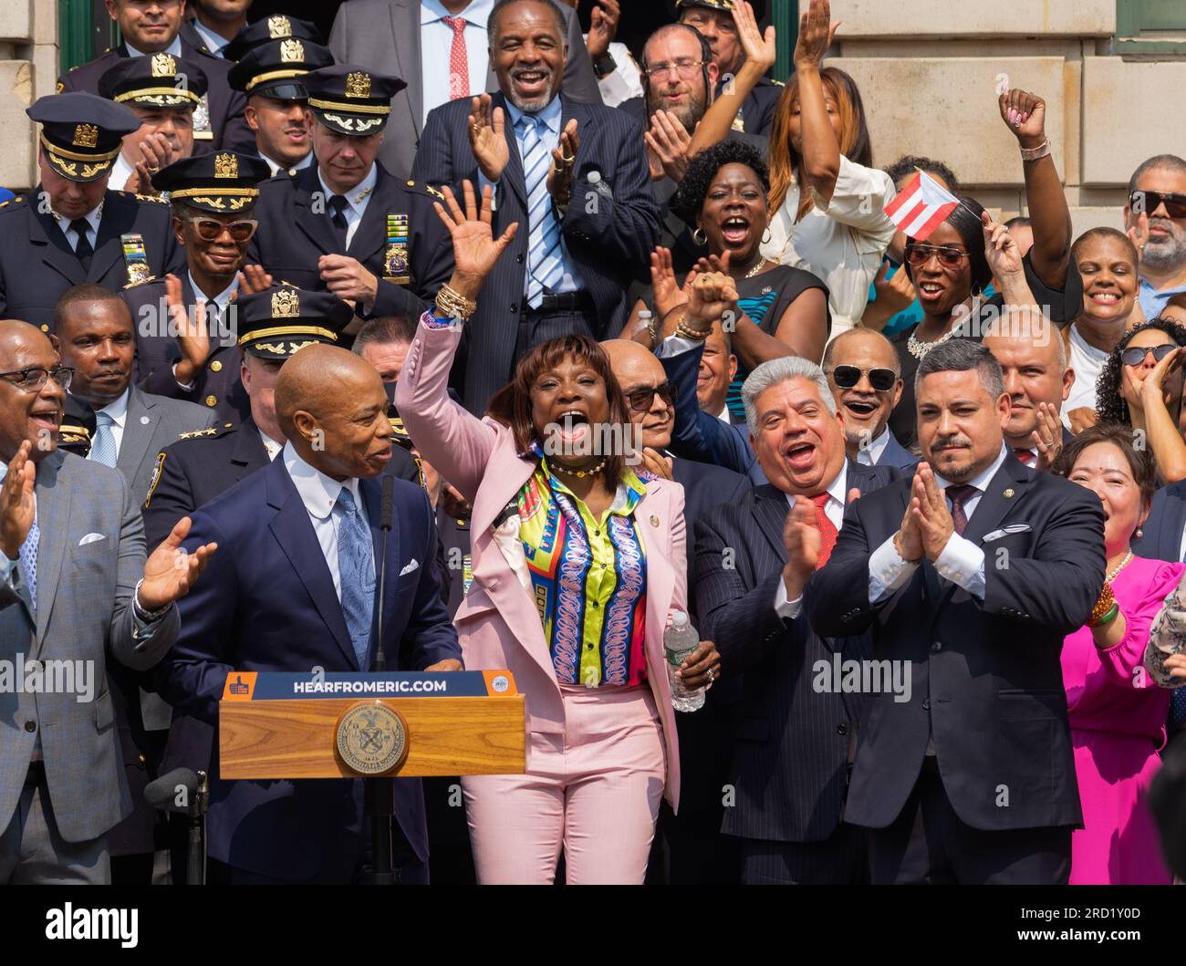 17th police precinct in new york city hi-res stock photography and ...