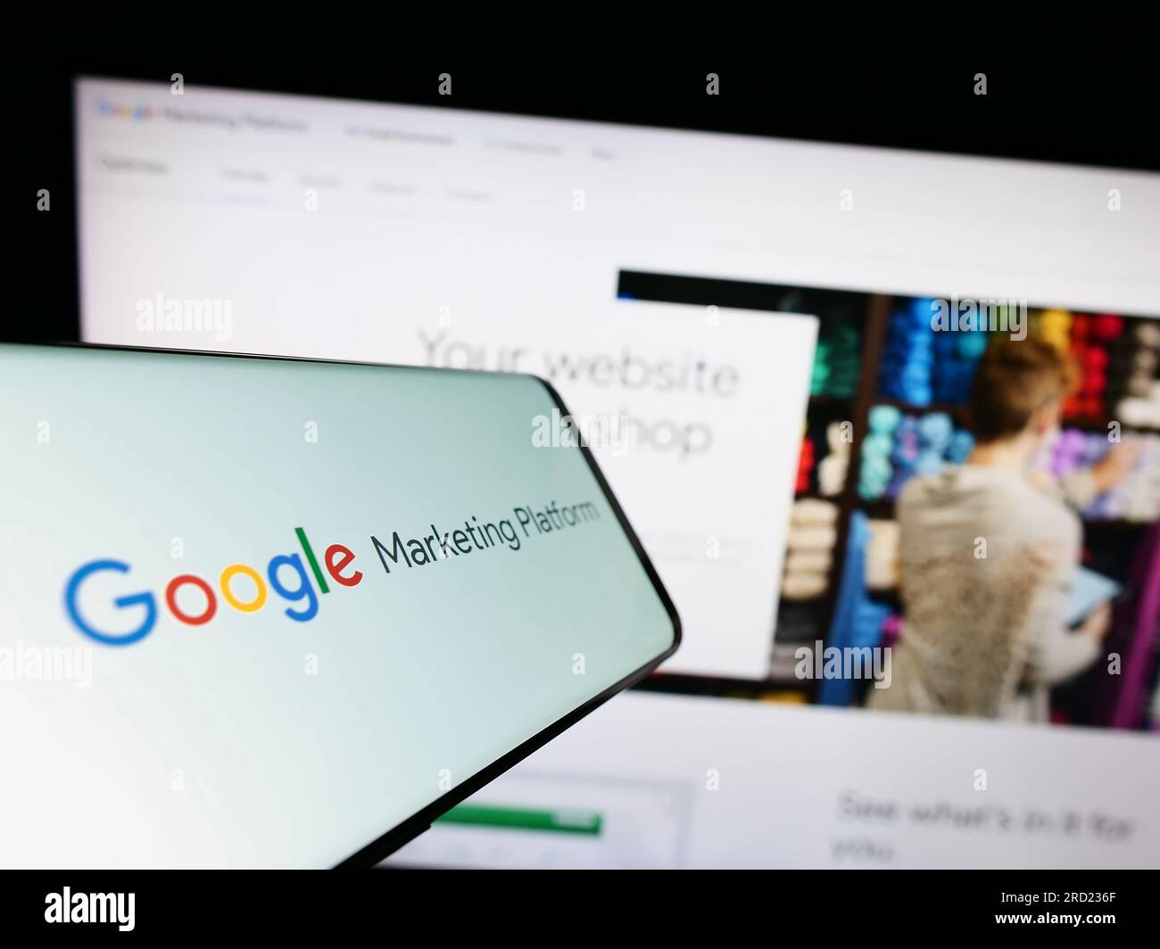 Google ads logo hi-res stock photography and images - Alamy