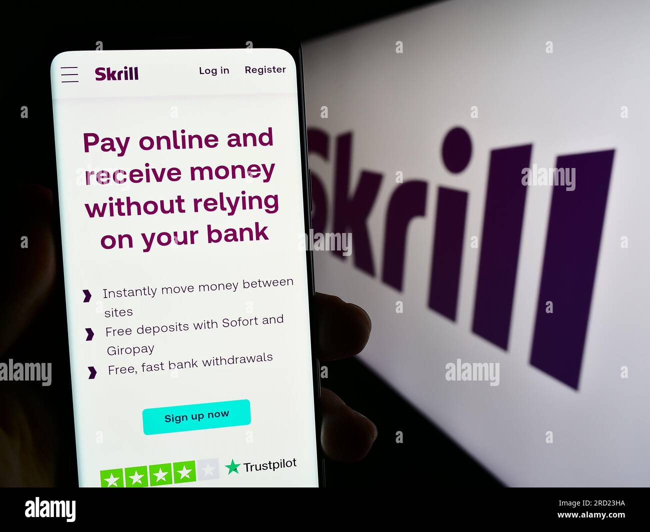 Skrill logo hi-res stock photography and images - Alamy