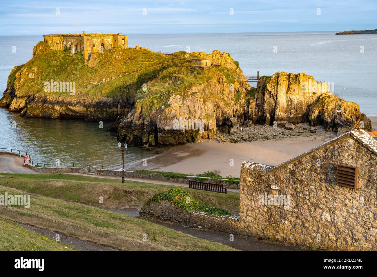 Tenby castle hi-res stock photography and images - Alamy