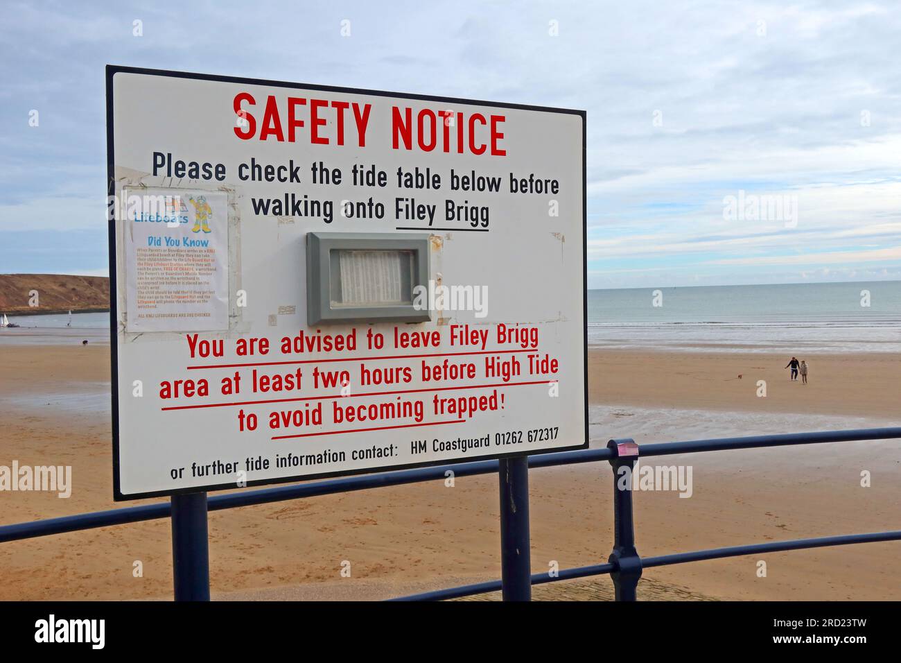 High low tide times sign uk hi-res stock photography and images - Alamy