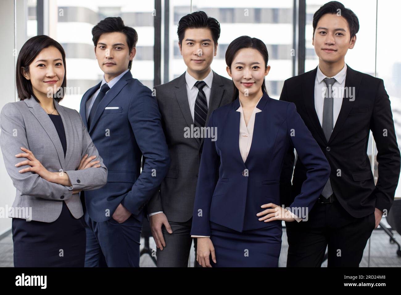 Portrait of confident Chinese business people Stock Photo - Alamy