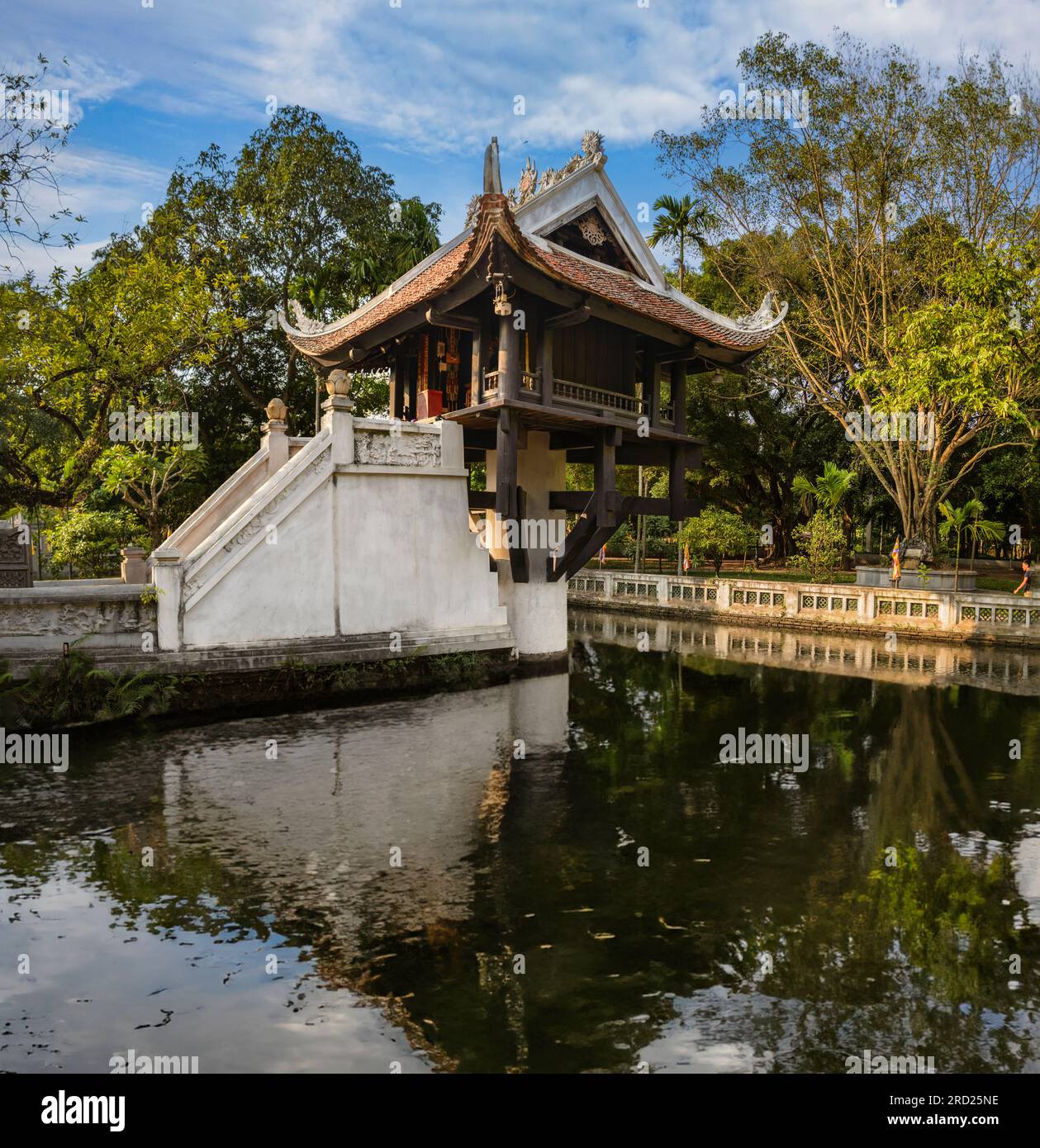 One Pillar pagoda in Hanoi, Vietnam Stock Photo - Alamy