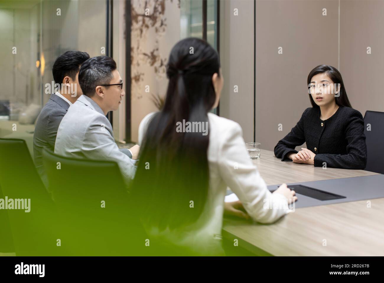Chinese interviewee hi-res stock photography and images - Alamy