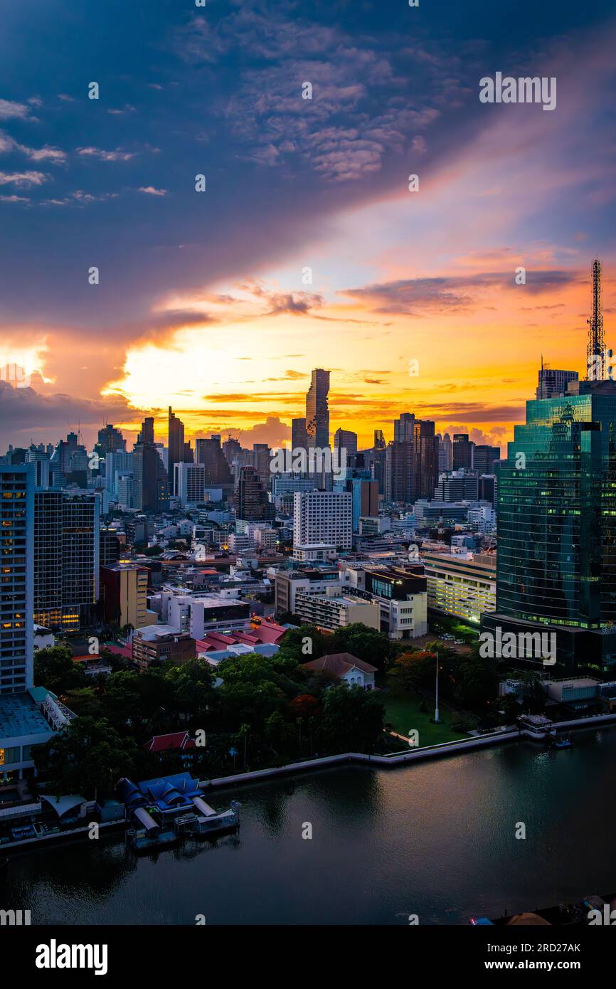 Khlong san district bangkok hi-res stock photography and images - Alamy