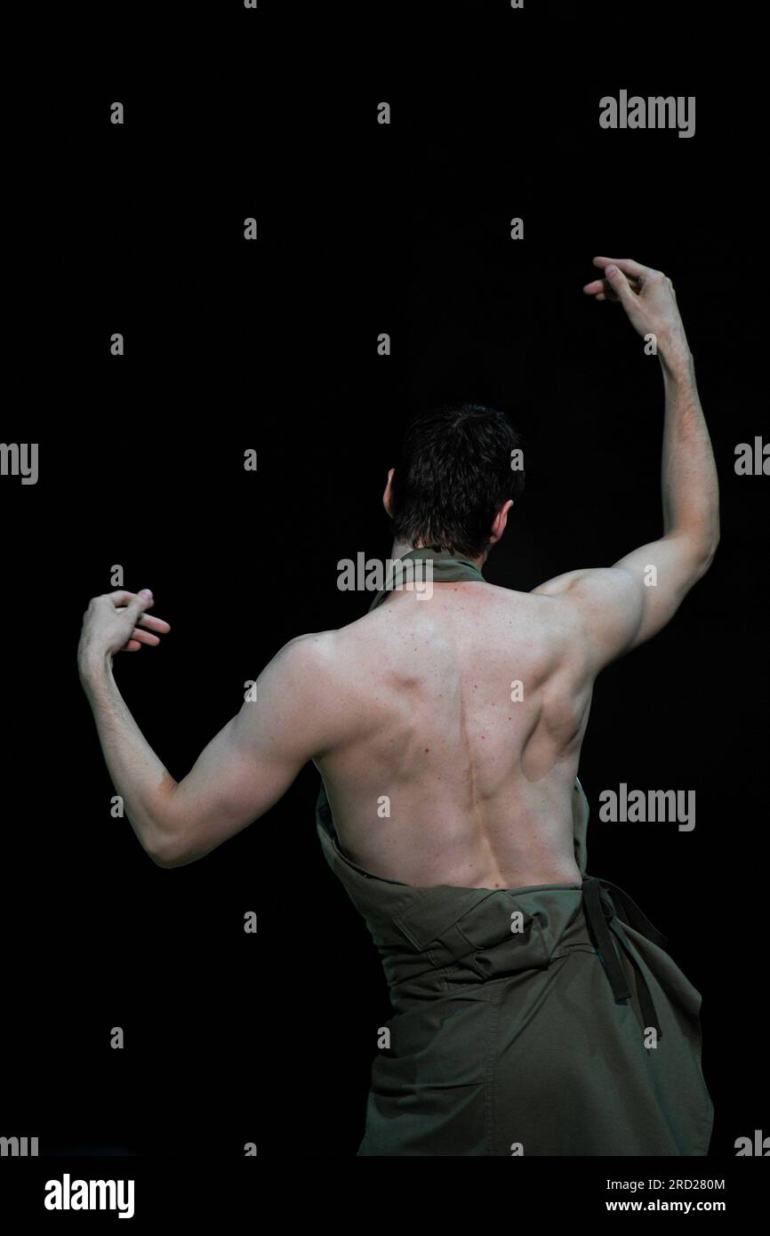 Avignon, France. 17th July, 2023. Thibault Lac dances during the ...