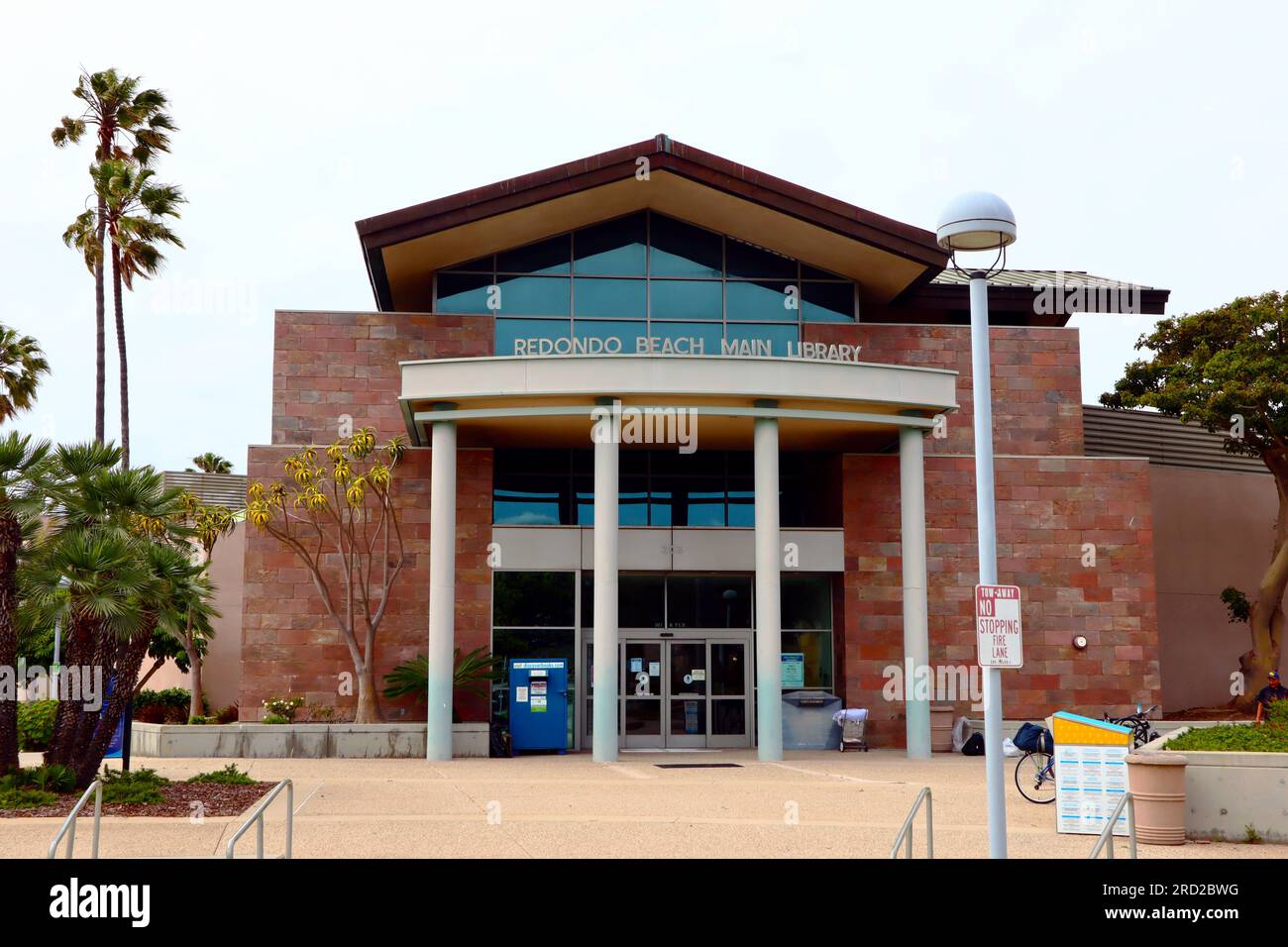Redondo Beach, California: Redondo Beach Library Stock Photo - Alamy