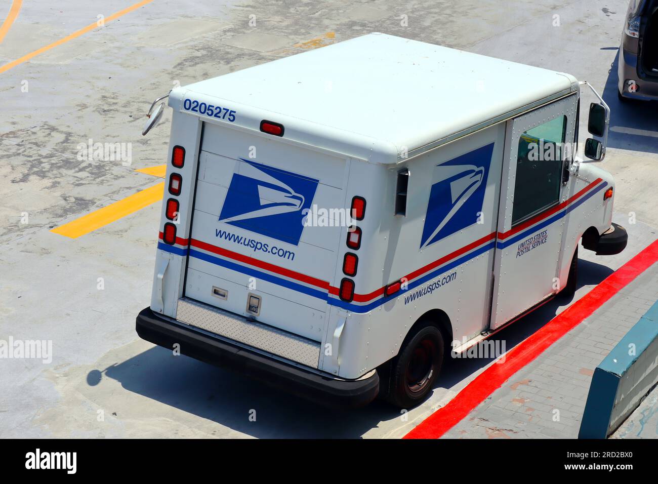 USPS United States Postal Service delivery truck Stock Photo - Alamy