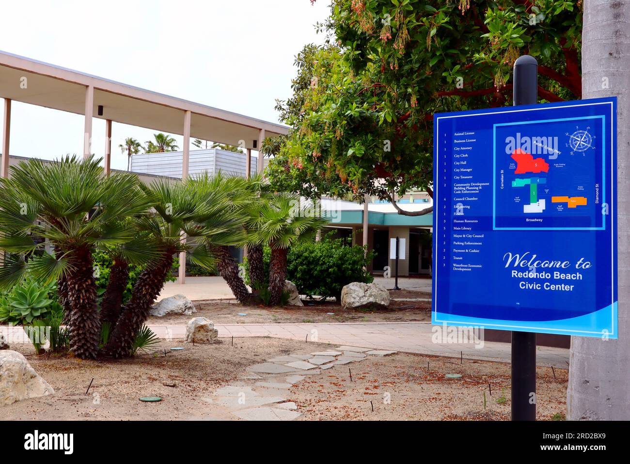 Redondo Beach, California: Redondo Beach Civic Center Stock Photo - Alamy