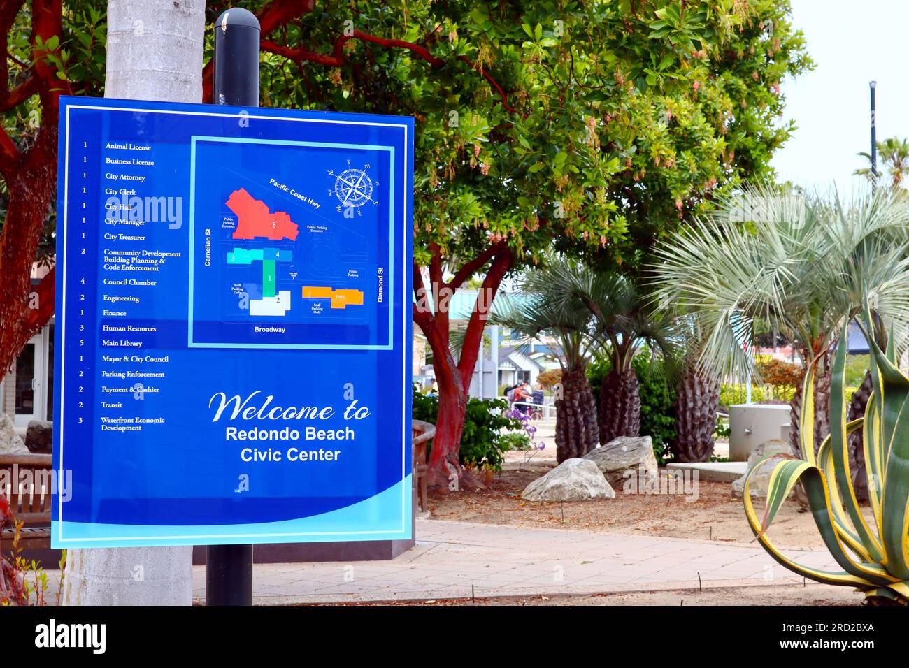 Redondo Beach, California: Redondo Beach Civic Center Stock Photo - Alamy