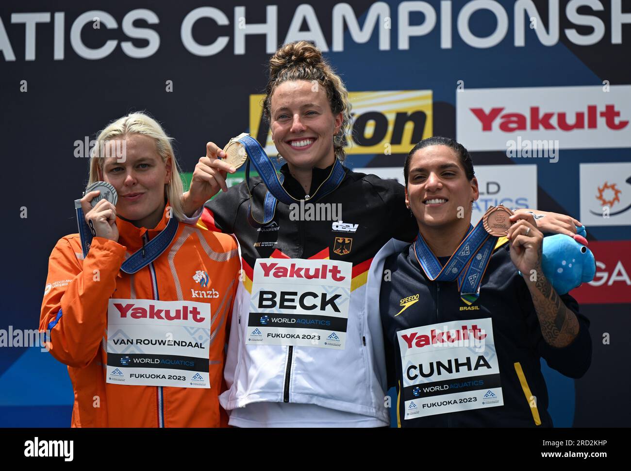 Fukuoka, Japan. 18th July, 2023. Gold medalist Leonie Beck (C) of ...