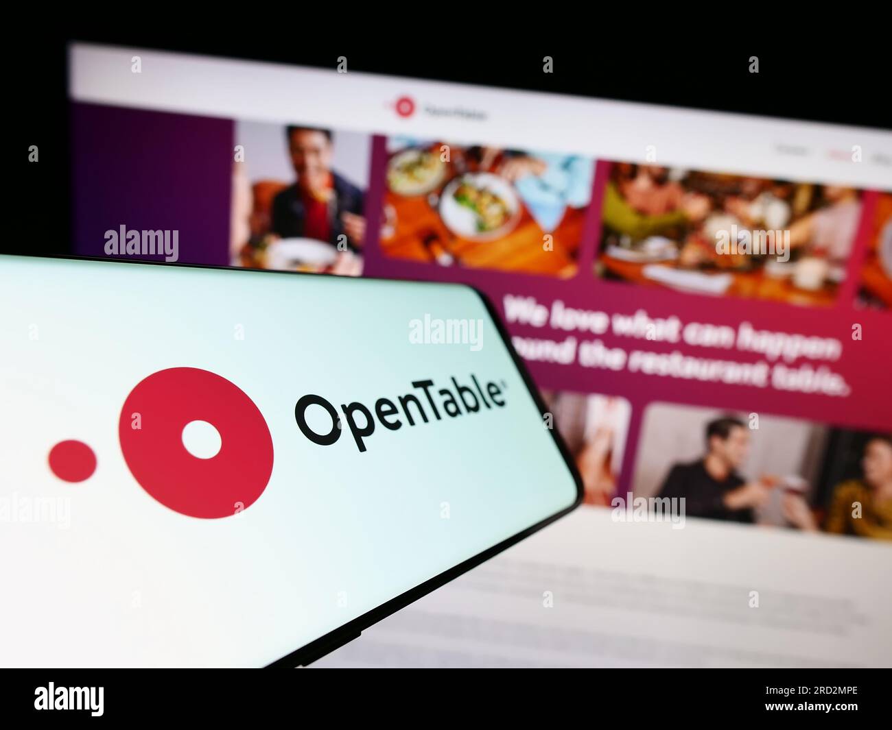 Open table reservation hi-res stock photography and images - Alamy