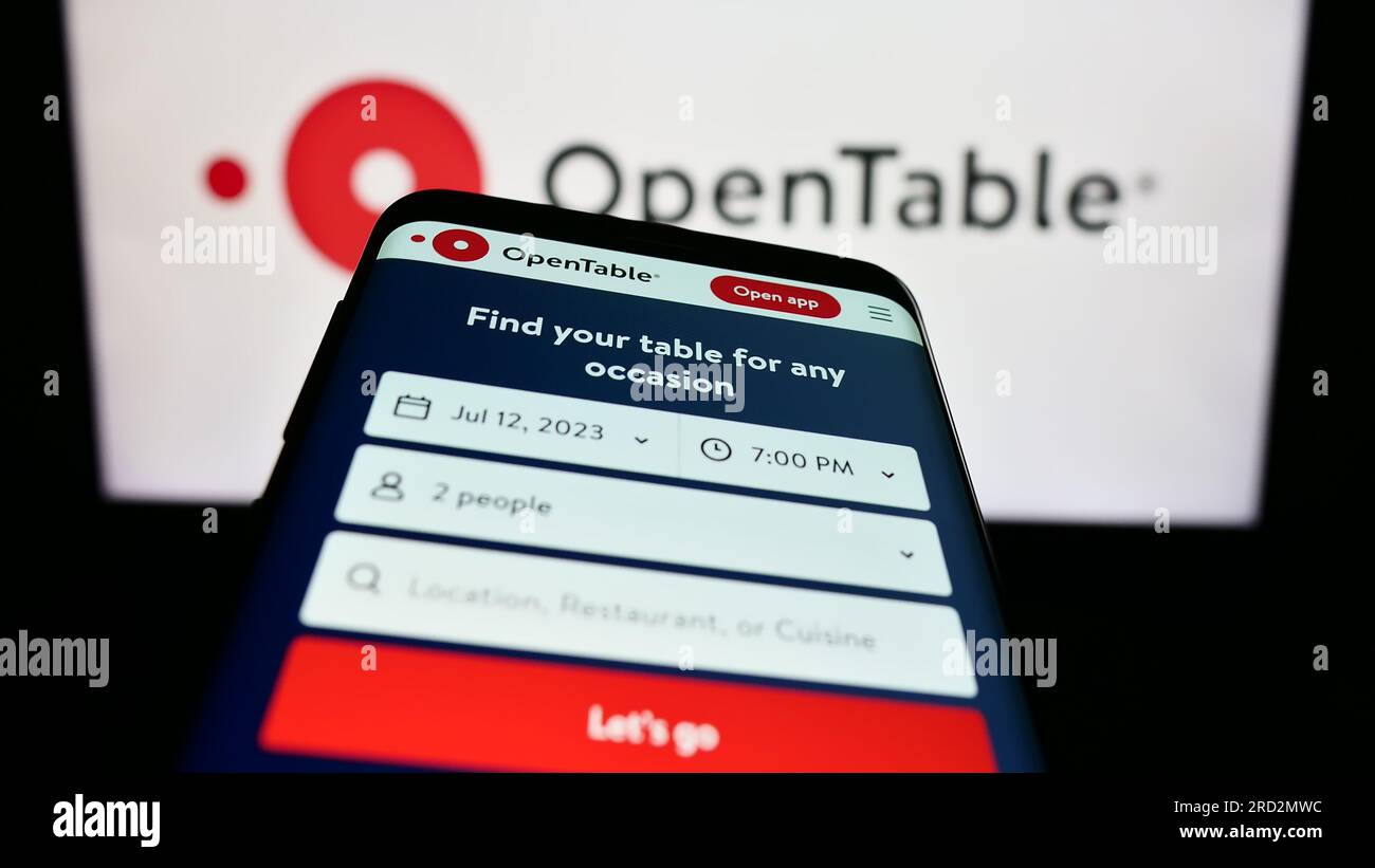 Open table reservation hi-res stock photography and images - Alamy