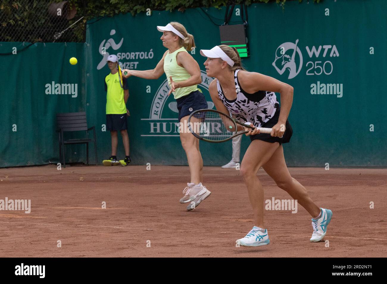 Anna bondar hi-res stock photography and images - Alamy