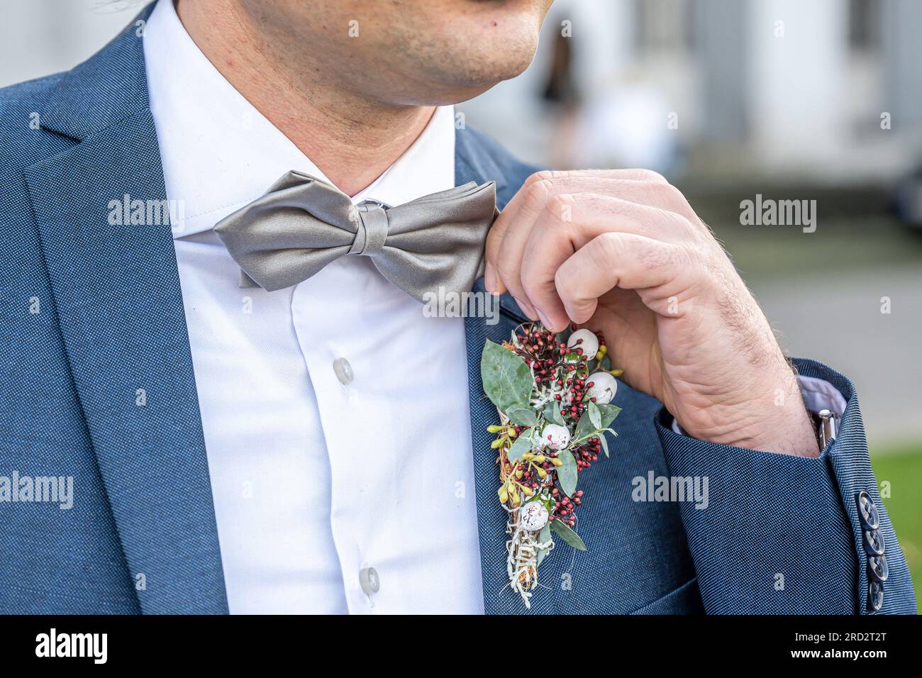 Coat button flower hi-res stock photography and images - Alamy