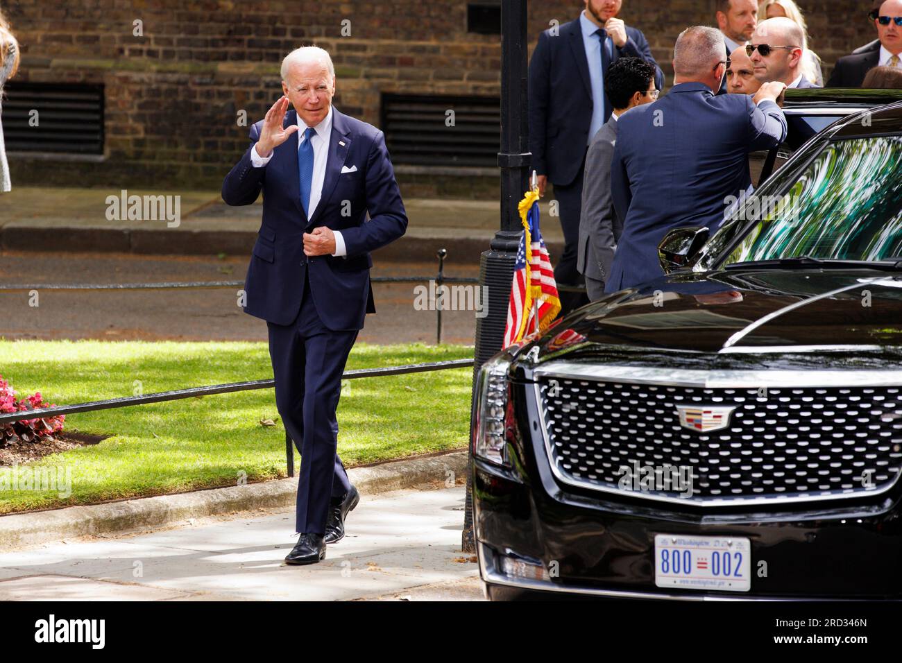Number 10 door flags hi-res stock photography and images - Alamy