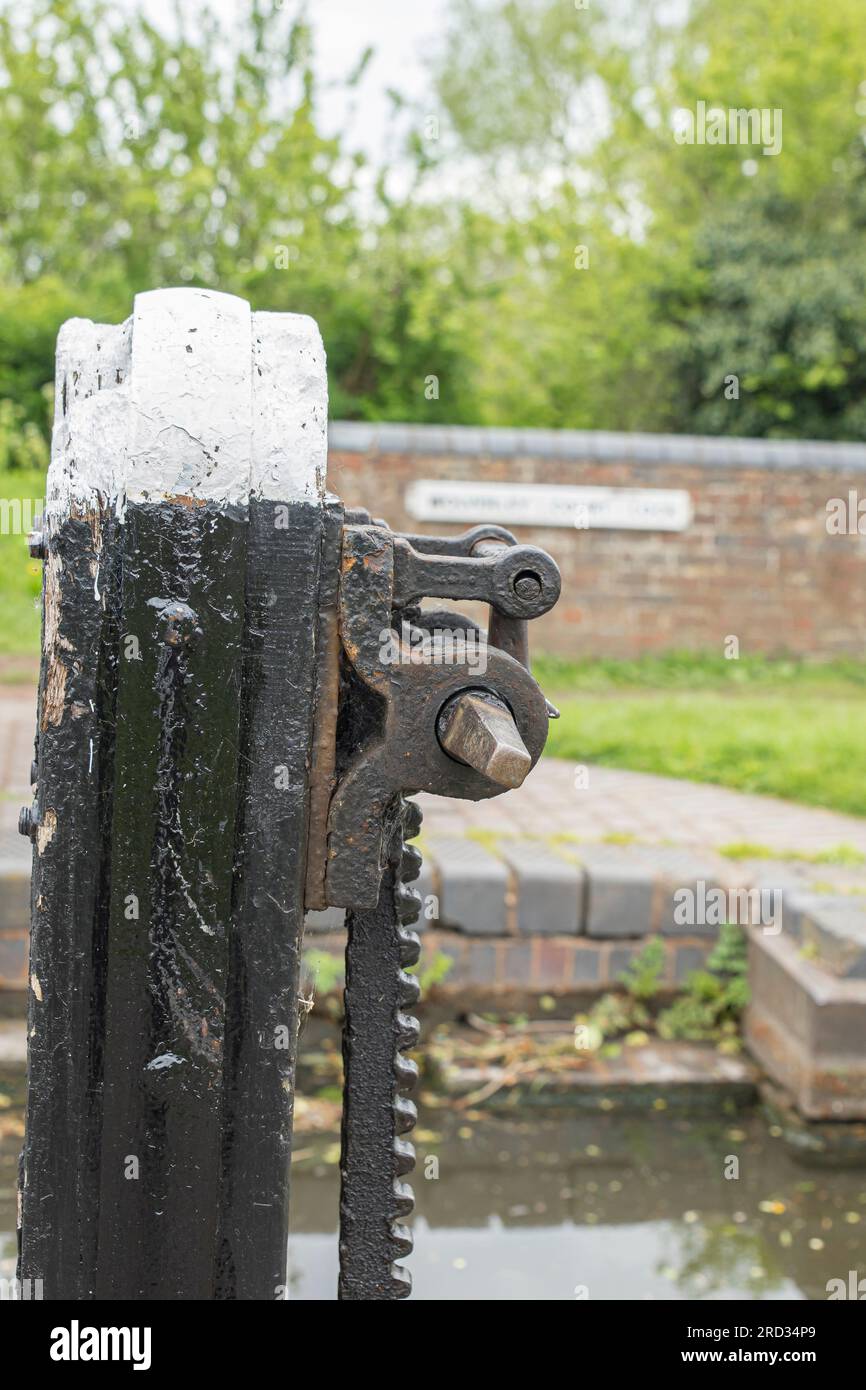 Canal lock sluice gate operating gear Stock Photo - Alamy