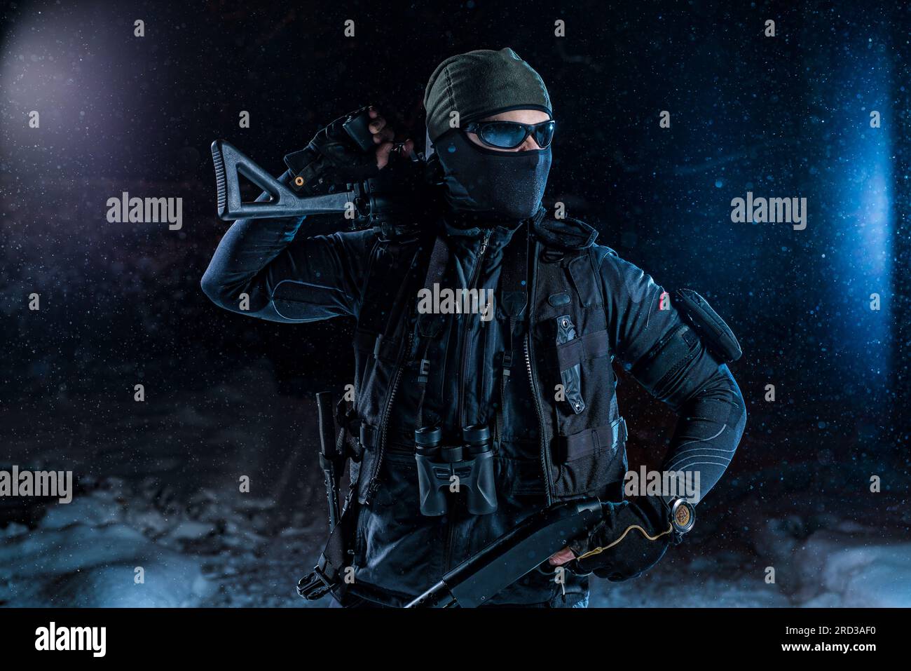 Strong man military special forces standing with gun at night Stock ...