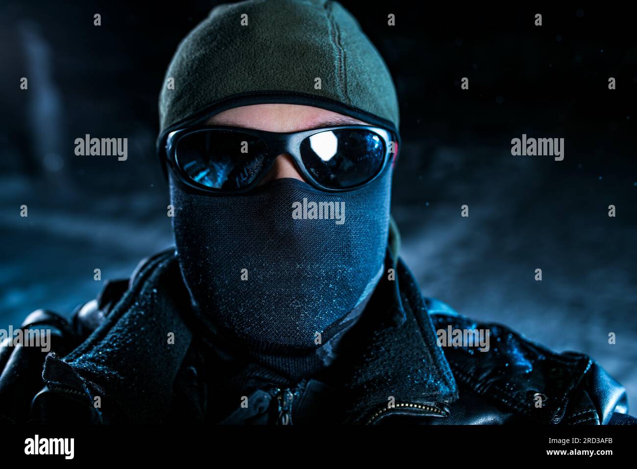 Military man hi-res stock photography and images - Alamy