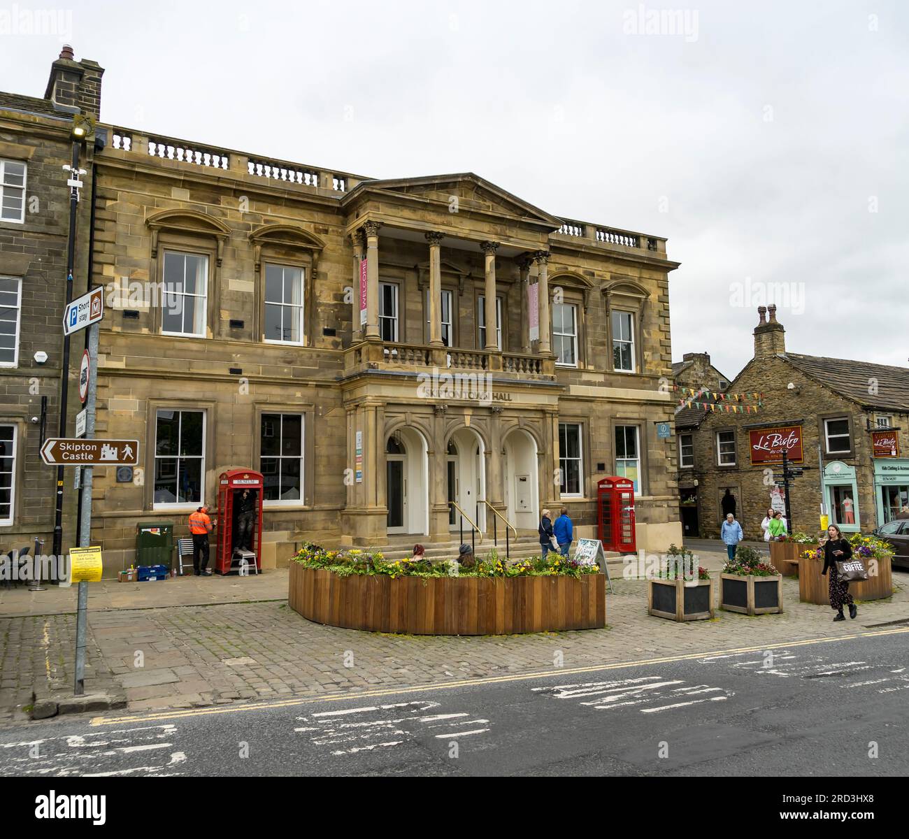 Skipton Town Hall, High Street, Skipton, North Yorkshire, England, UK ...