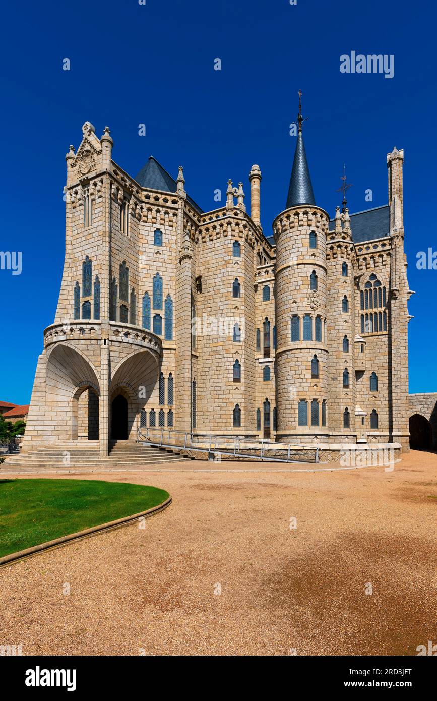 The Episcopal Palace of Astorga designed by famous Catalan modernist ...