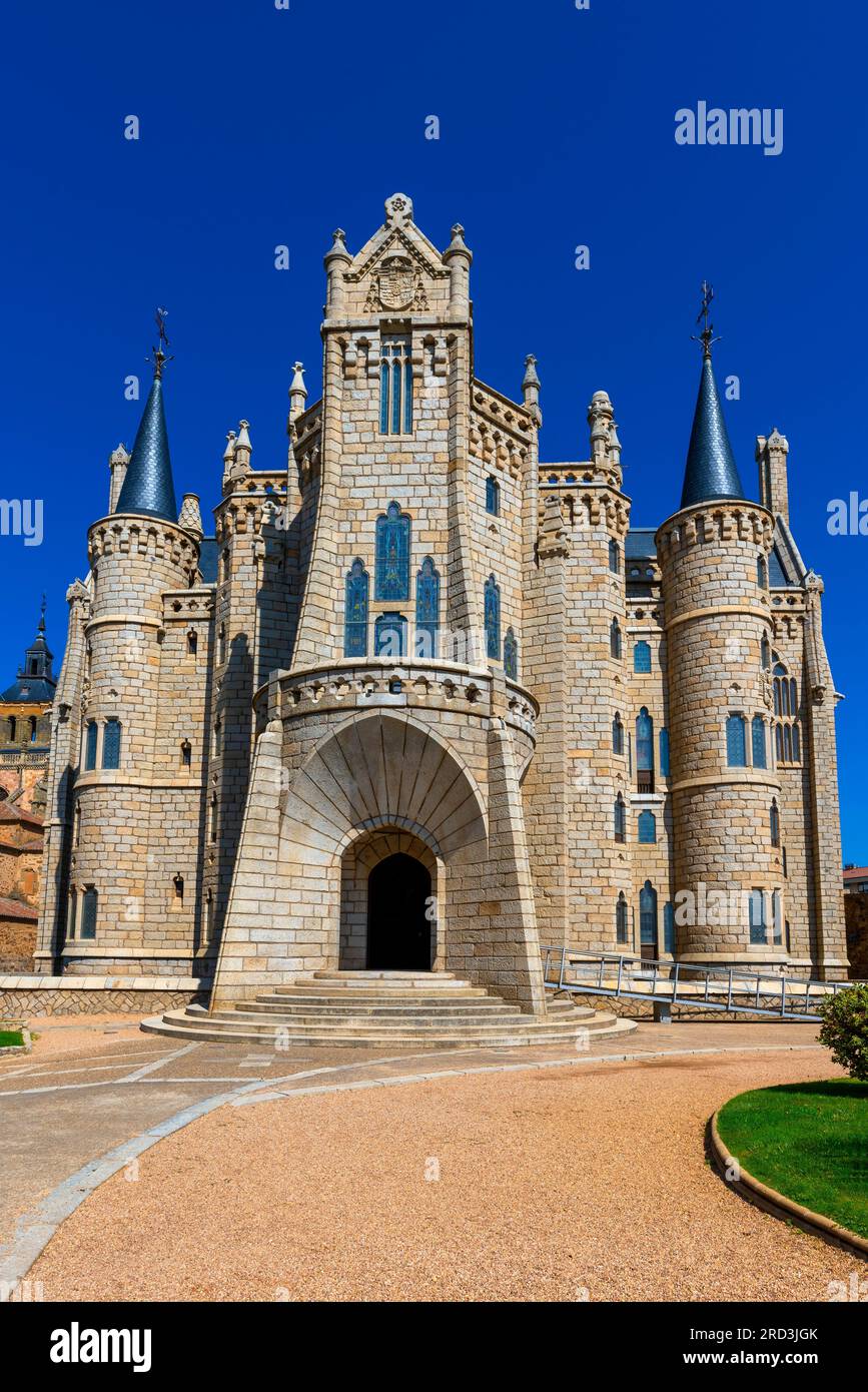 The Episcopal Palace of Astorga designed by famous Catalan modernist ...